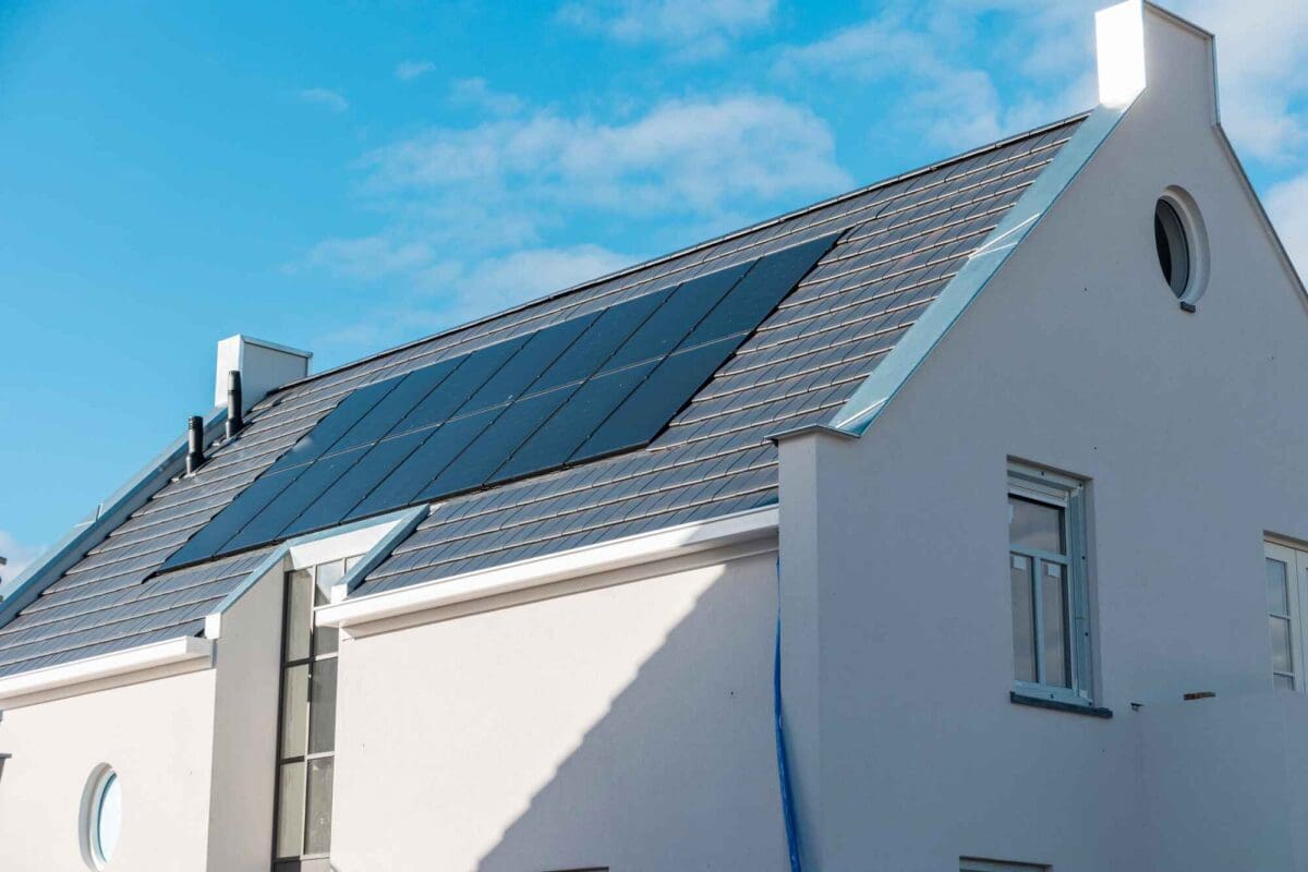 Here's What Solar Panels Cost in Canada in 2026
